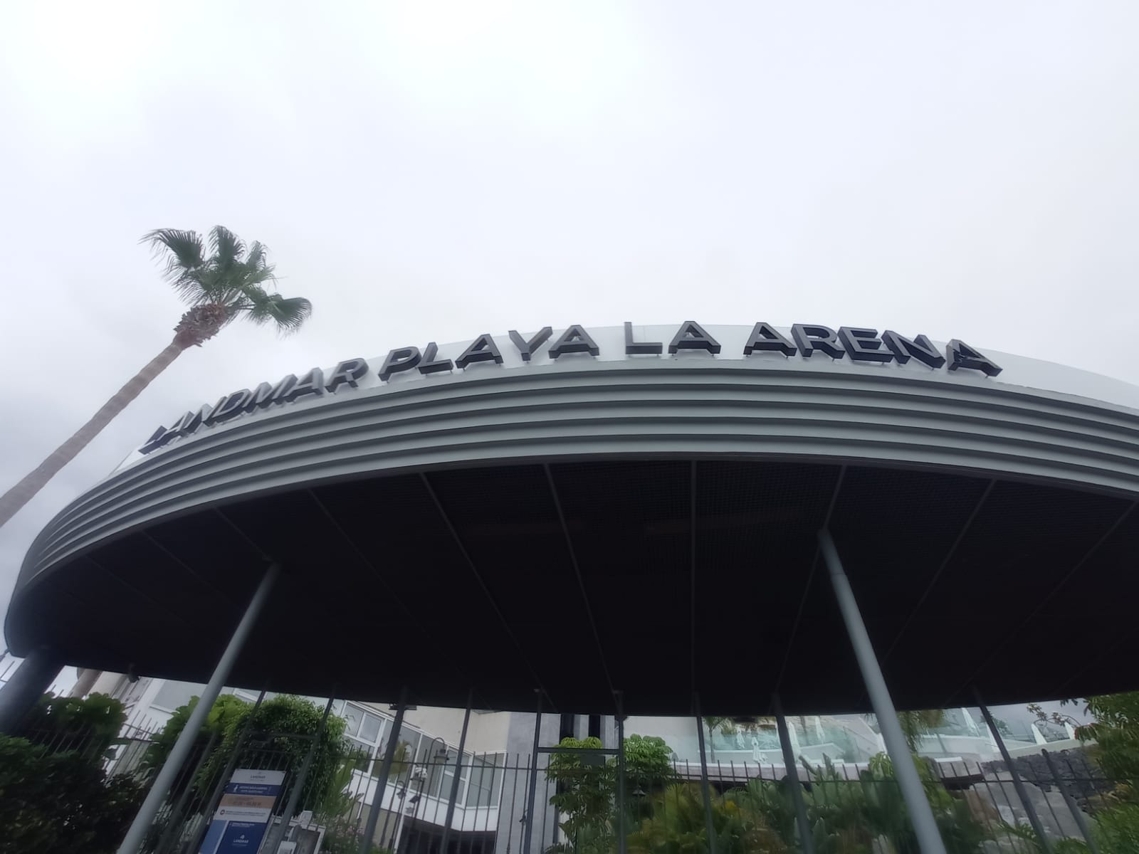 LETRAS CORPÓREAS - HOTEL LANDMAR - PLAYA LA ARENA - Bobet Canarias